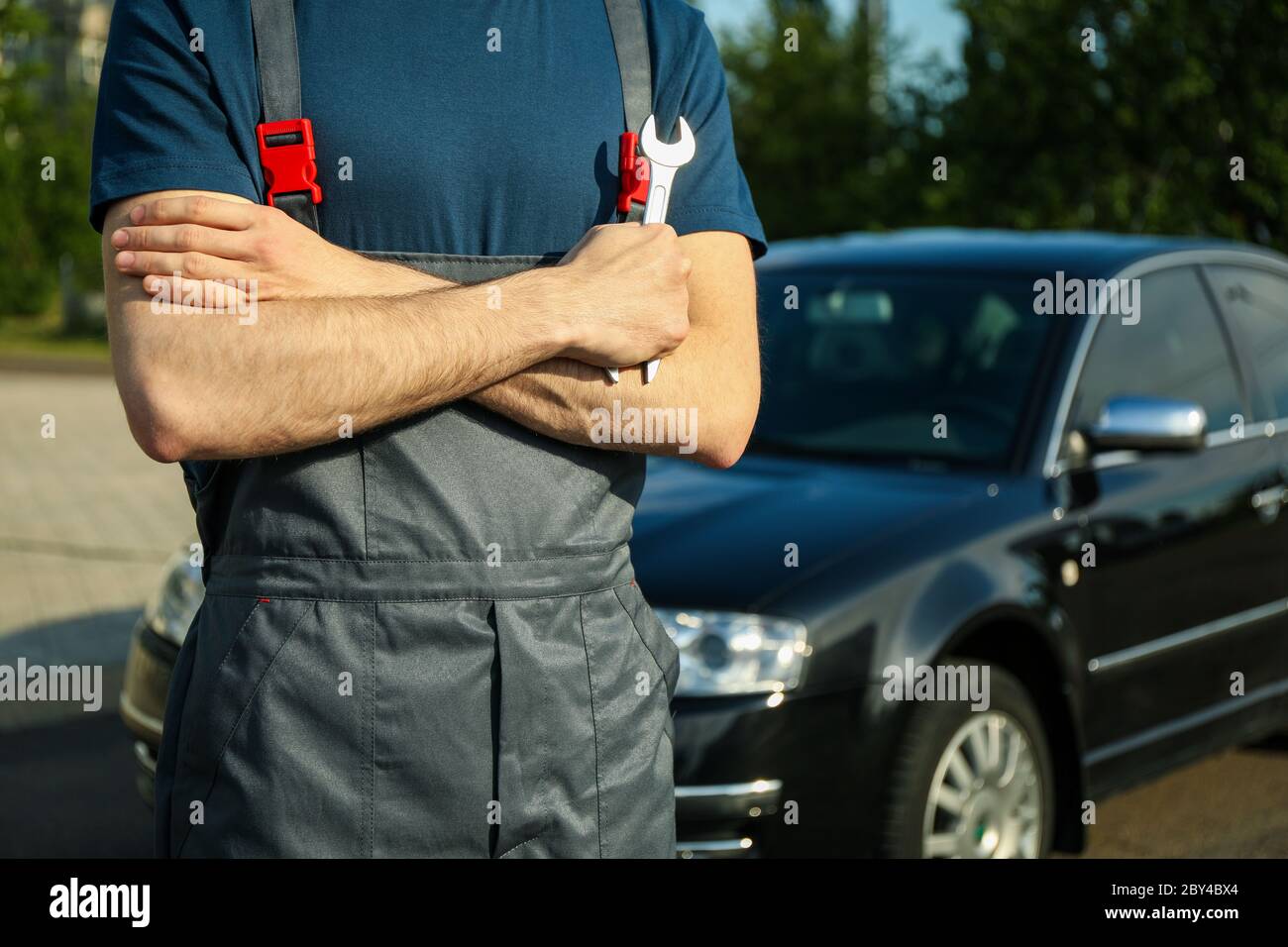 Maintain overalls hi-res stock photography and images - Alamy