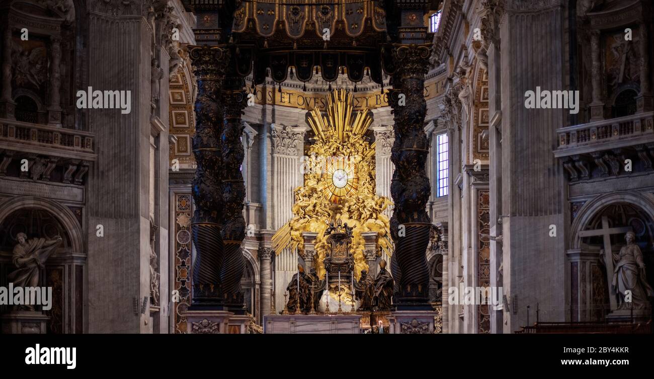 Papal chair hi-res stock photography and images - Alamy