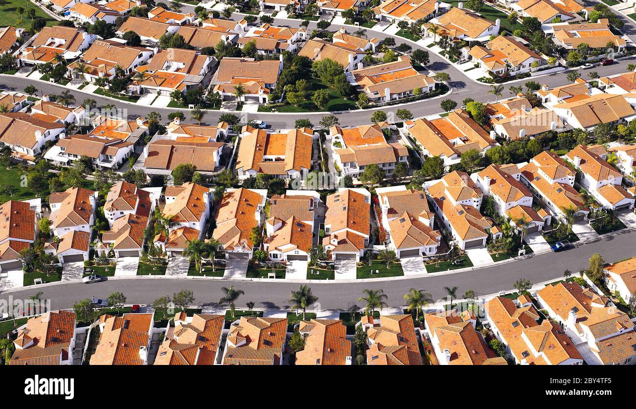 Luxury homes and estates hi-res stock photography and images - Alamy