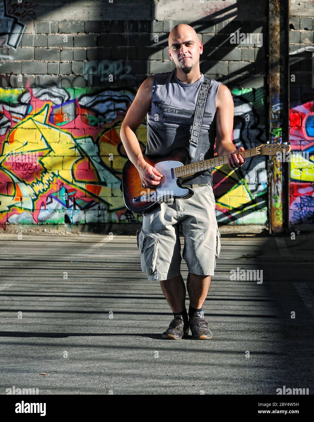 music guitar player outdoor Stock Photo - Alamy