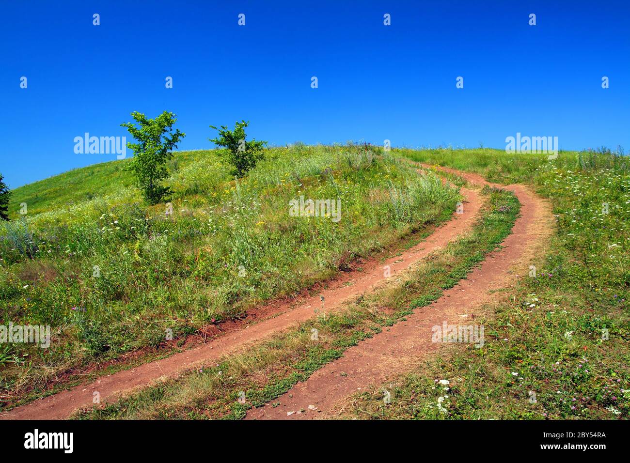 Uphill tracks hi-res stock photography and images - Alamy