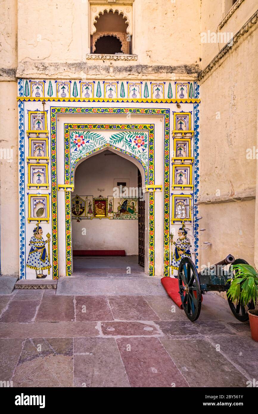 Colorful gate at Udaipur castle courtyard, India Stock Photo - Alamy