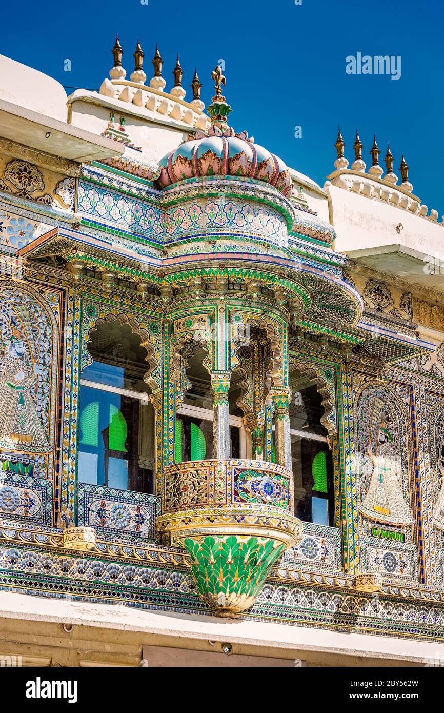 Castle courtyard with ornamented balcony at Udaipur castle, India Stock ...