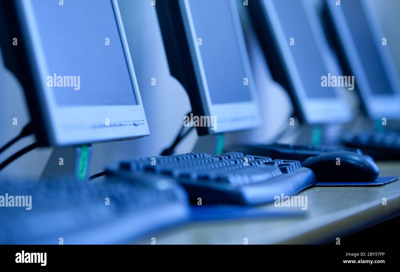 Classroom data hi-res stock photography and images - Alamy