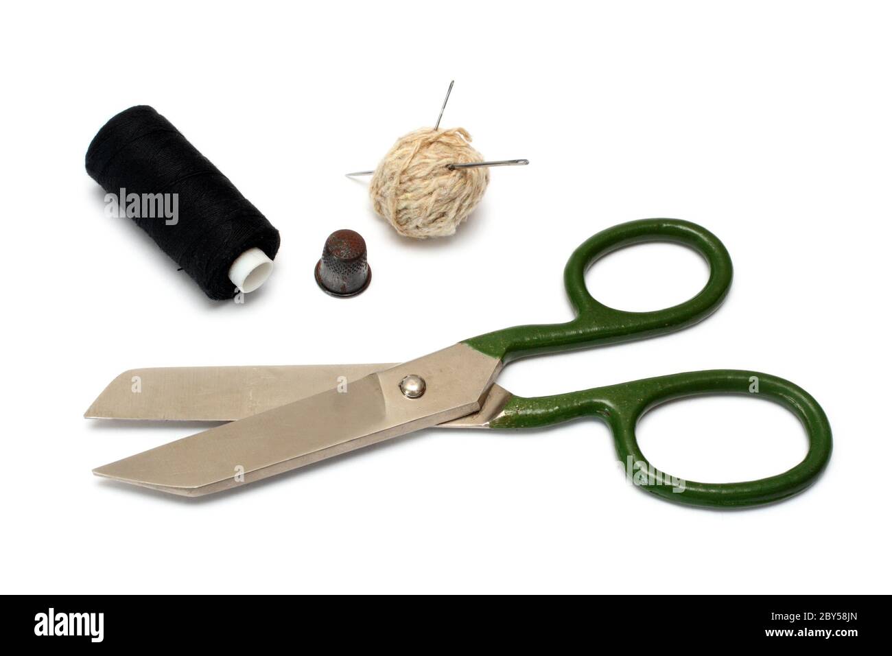Metal thimble sewing tools hi-res stock photography and images - Alamy