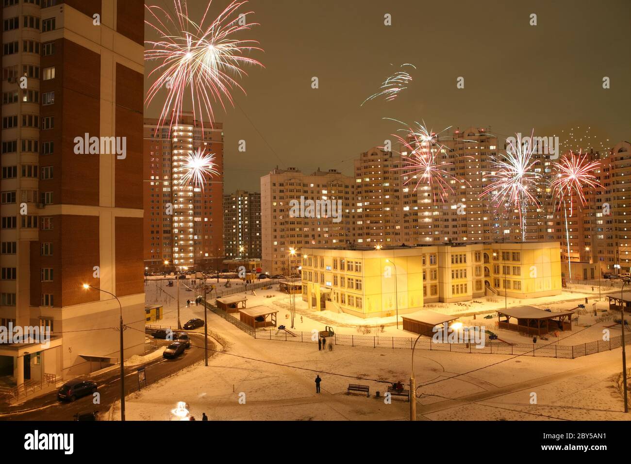 House party window night hi-res stock photography and images - Alamy