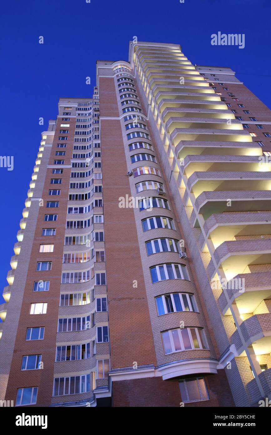 Serial building hi-res stock photography and images - Alamy