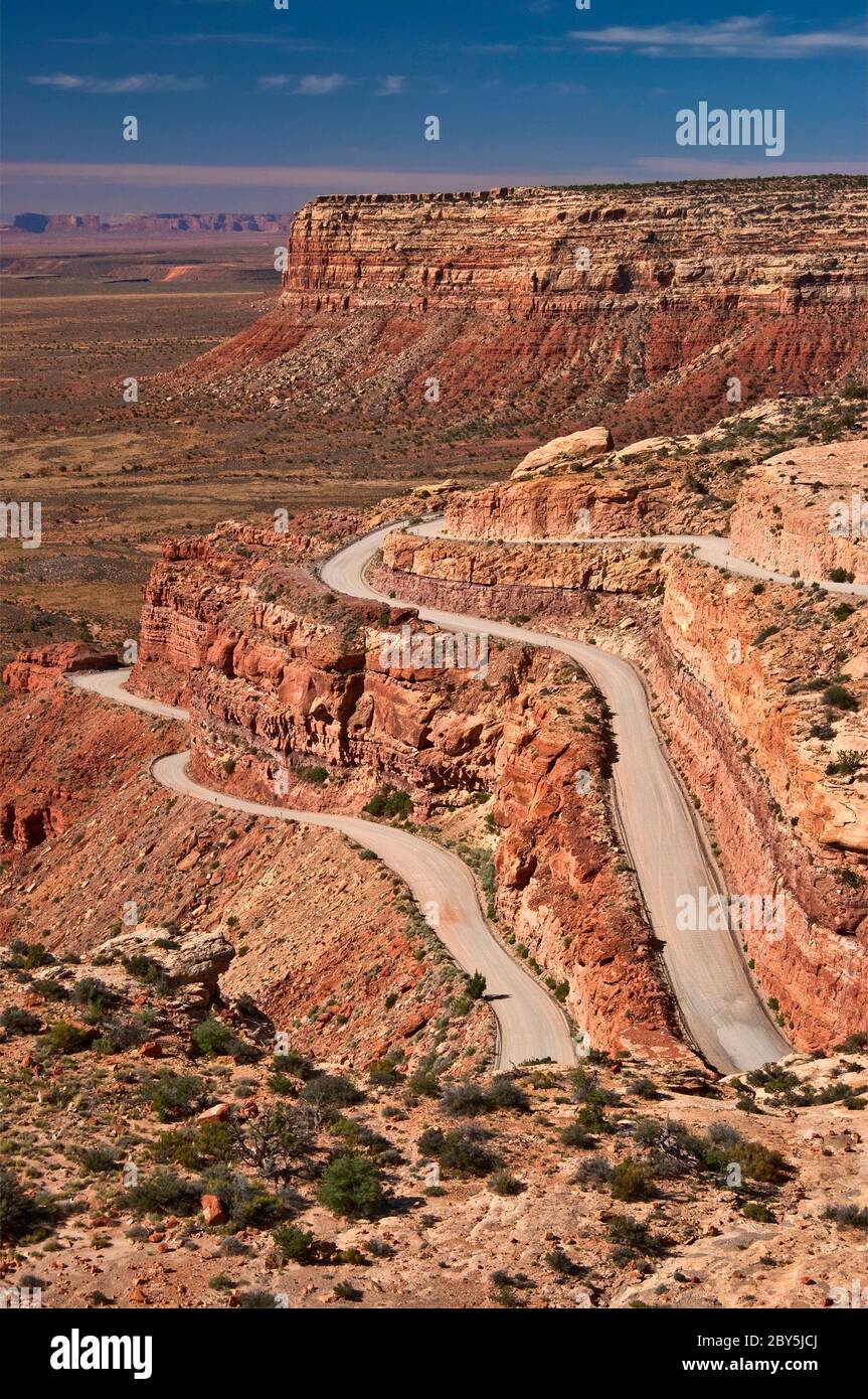 Empty Road With Bends High Resolution Stock Photography and Images - Alamy
