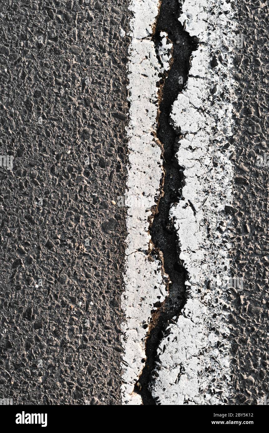 Cracked path hi-res stock photography and images - Alamy