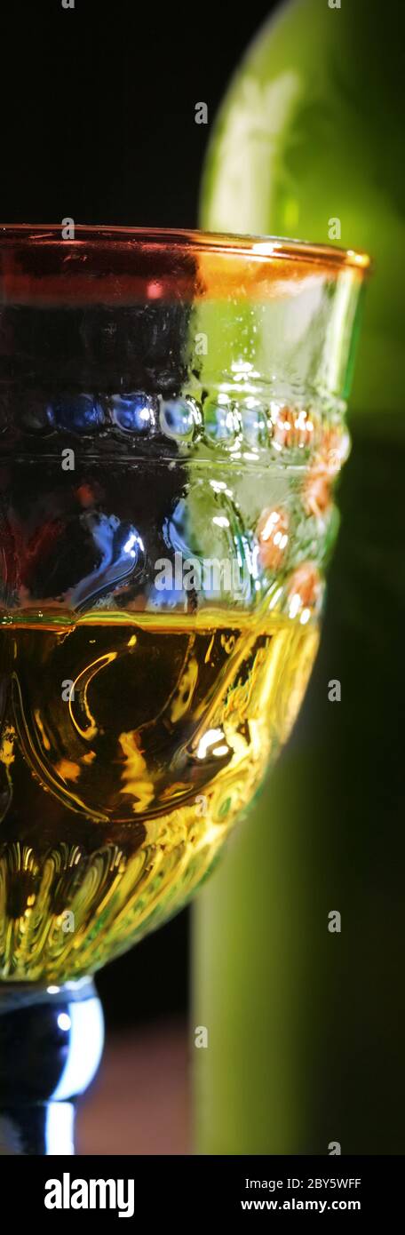 Goblet of wine hi-res stock photography and images - Alamy