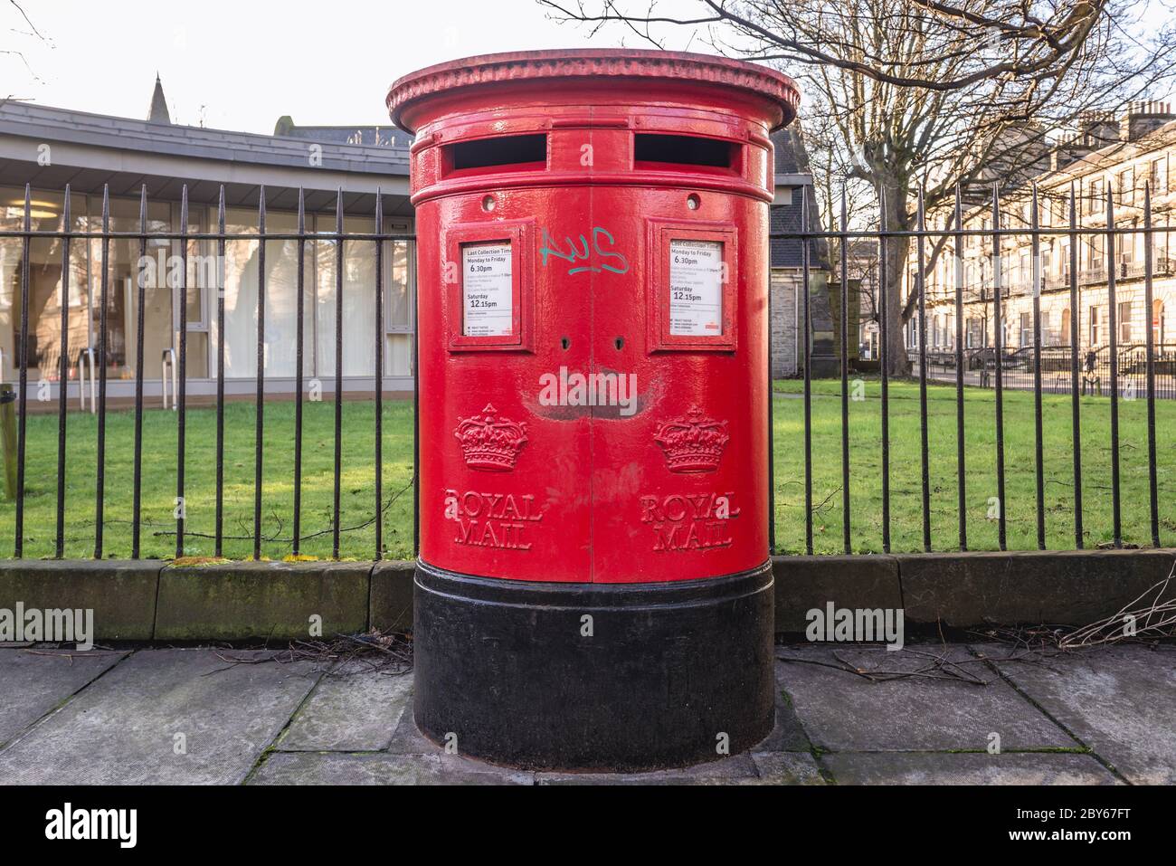 Scottish letter box hi-res stock photography and images - Alamy