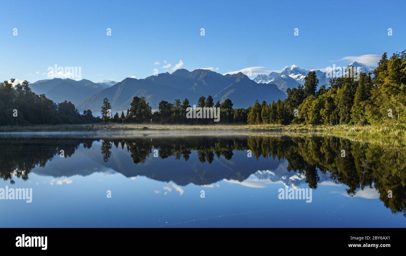 Lake matheson new zealand images hi-res stock photography and images ...