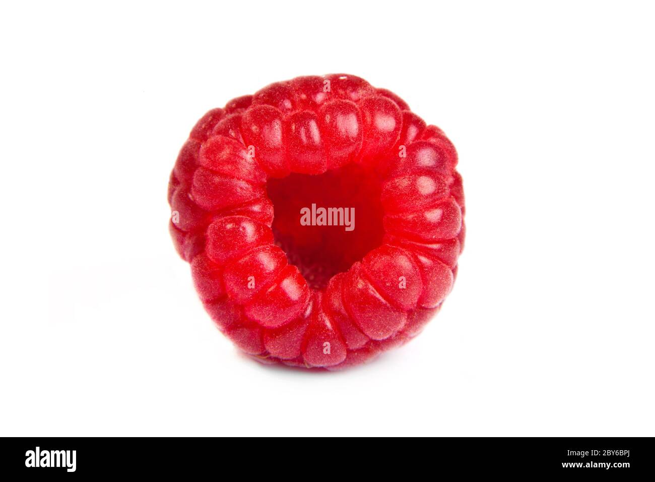 Single fresh raspberry, isolated on white. Close up macro shot Stock ...