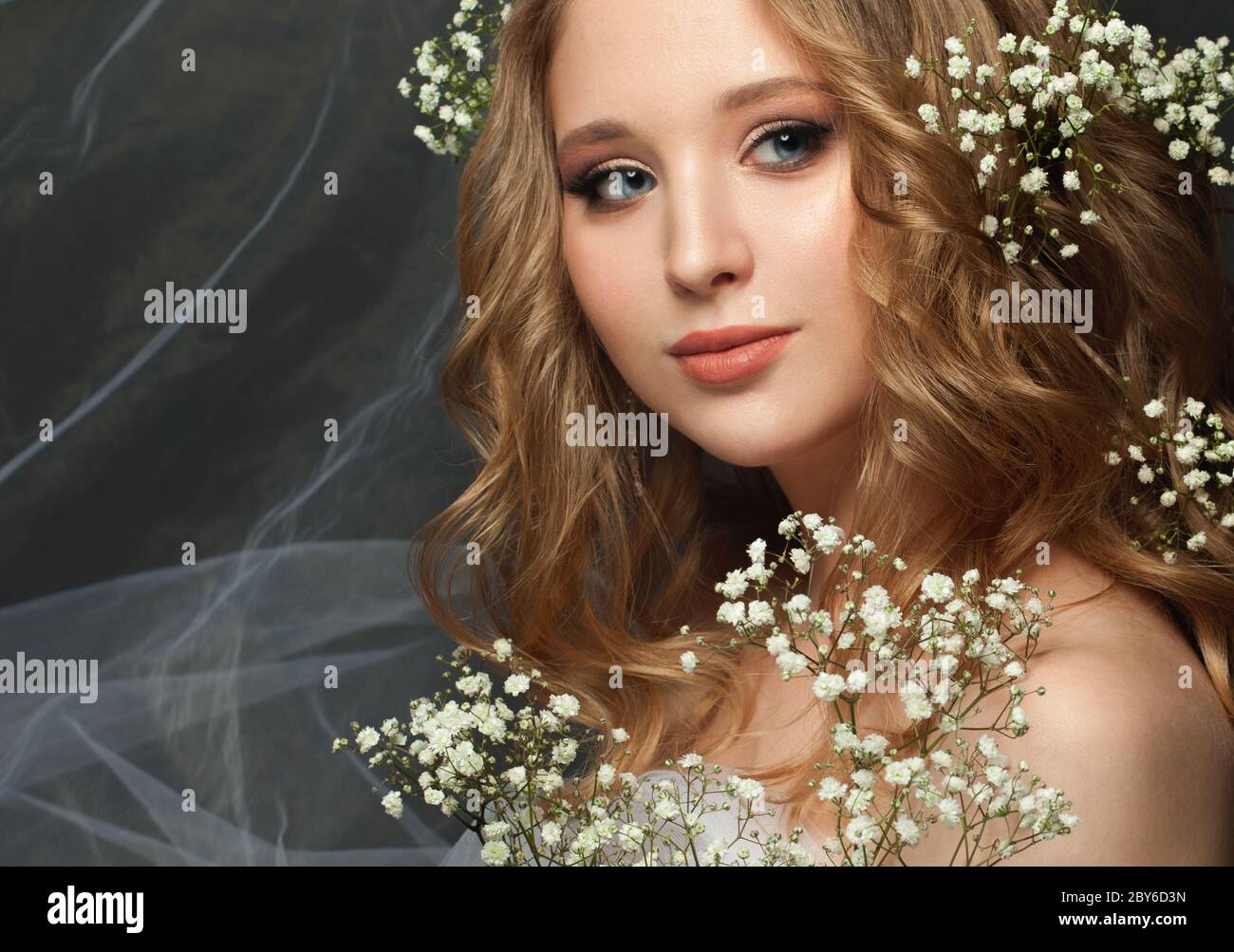 Nice young woman face close up Stock Photo - Alamy