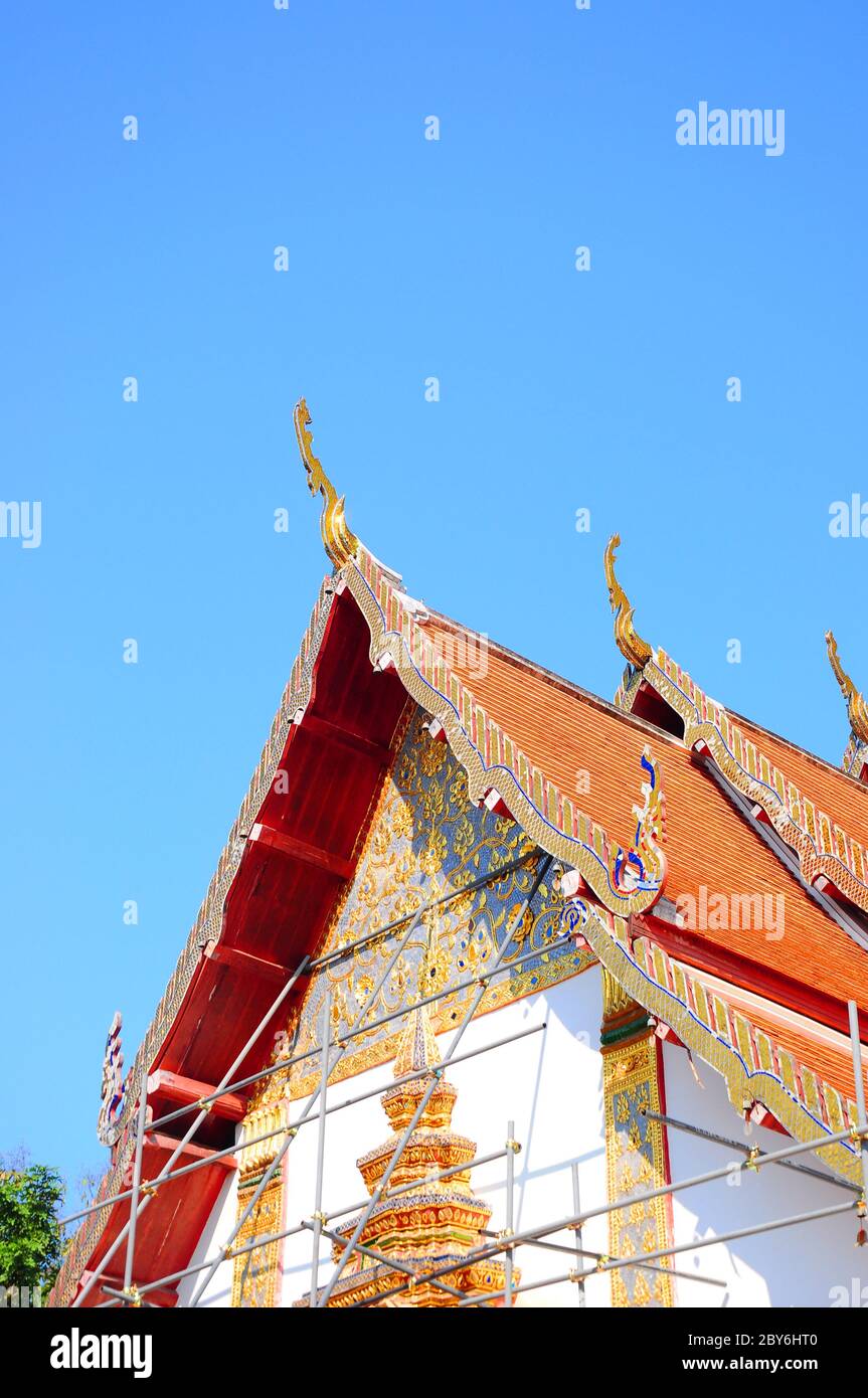 Buddhist roof hi-res stock photography and images - Alamy