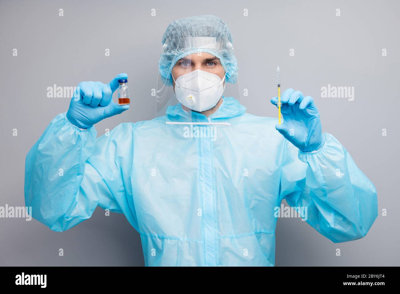 Photo of handsome guy expert doc virology center clinic prepare ...