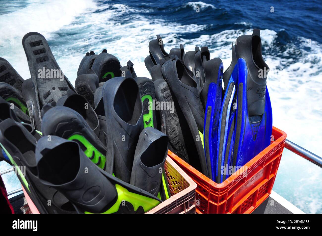 Diver flippers blue sea underwater hi-res stock photography and images ...
