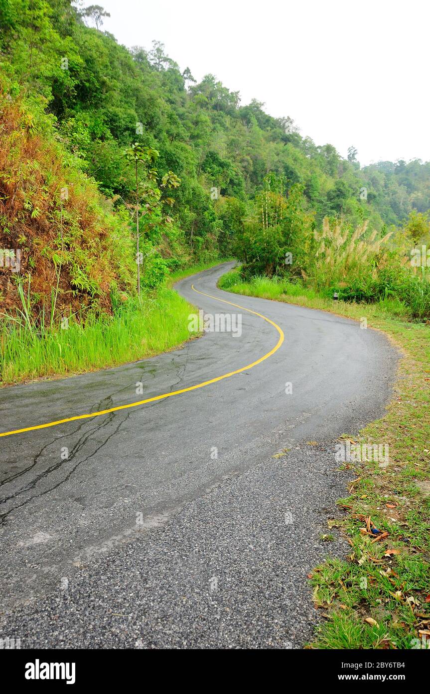 Road in landscape arable hi-res stock photography and images - Alamy