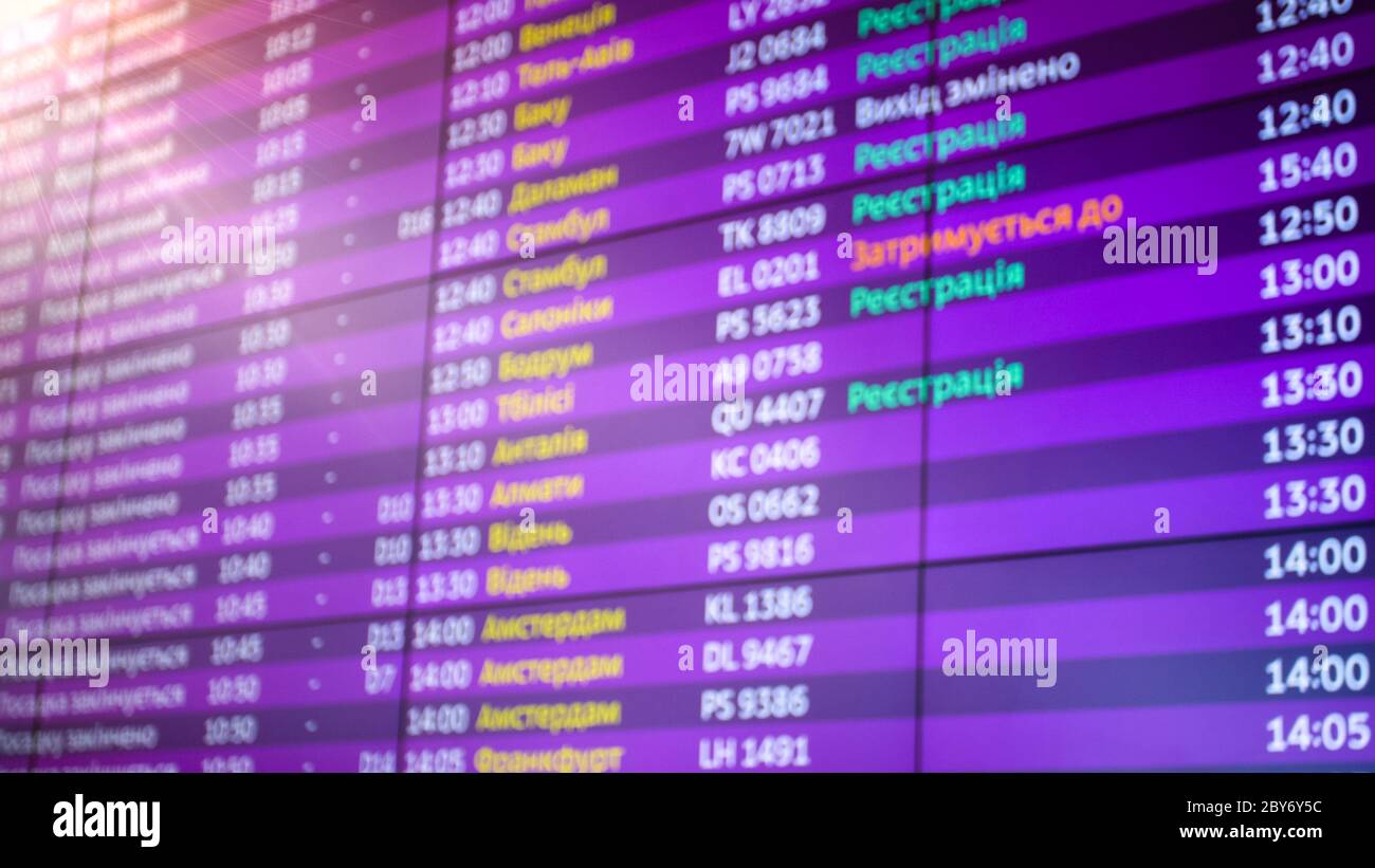 Airplane arrivals chart hi-res stock photography and images - Alamy