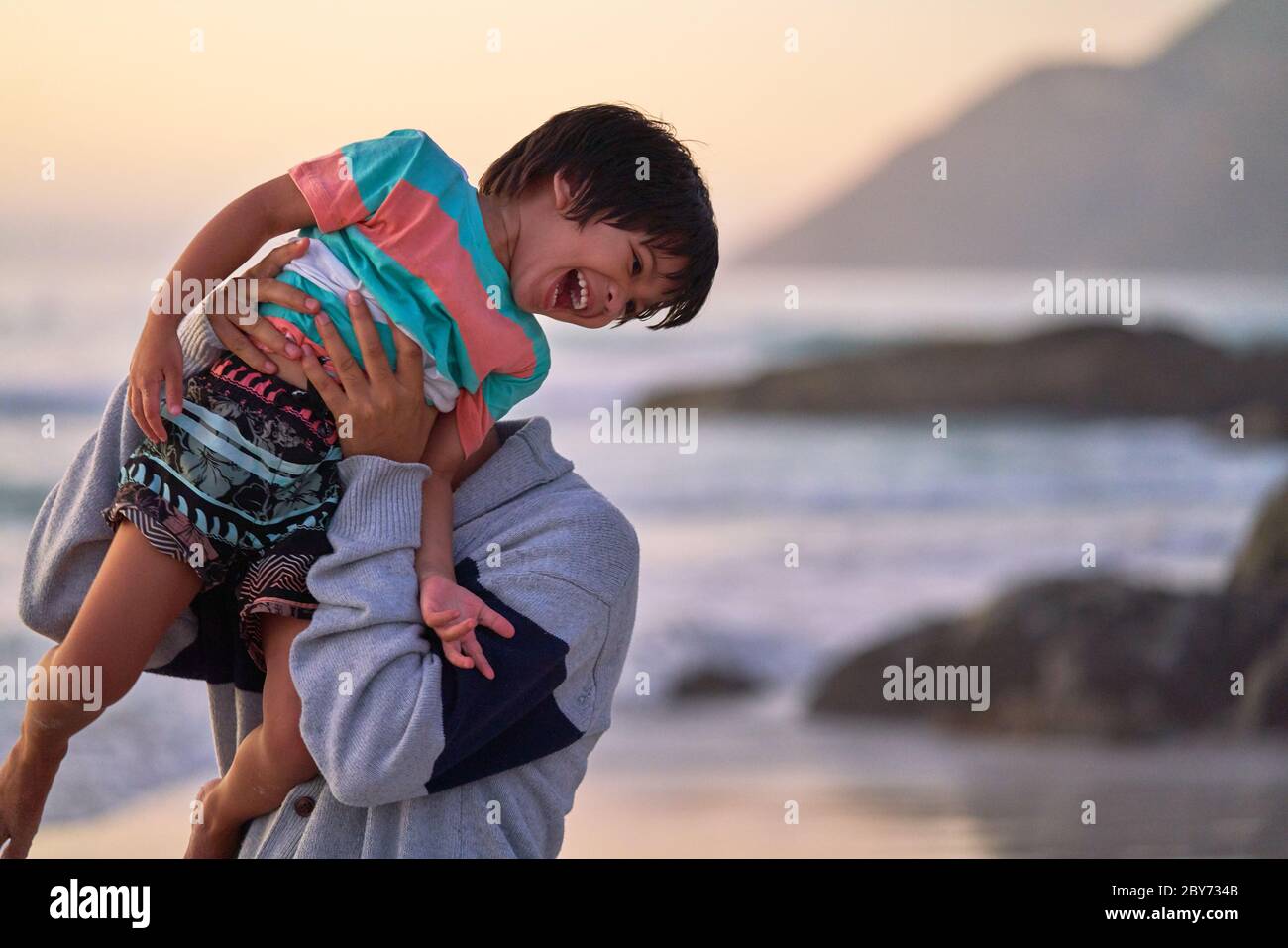 Laughing beach hi-res stock photography and images - Alamy