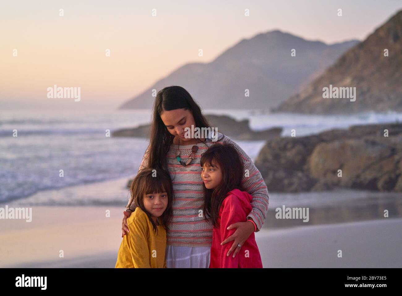 Mother and daughter at beach hi-res stock photography and images - Alamy