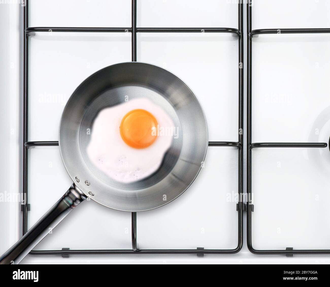 Egg break fry pan hi-res stock photography and images - Alamy