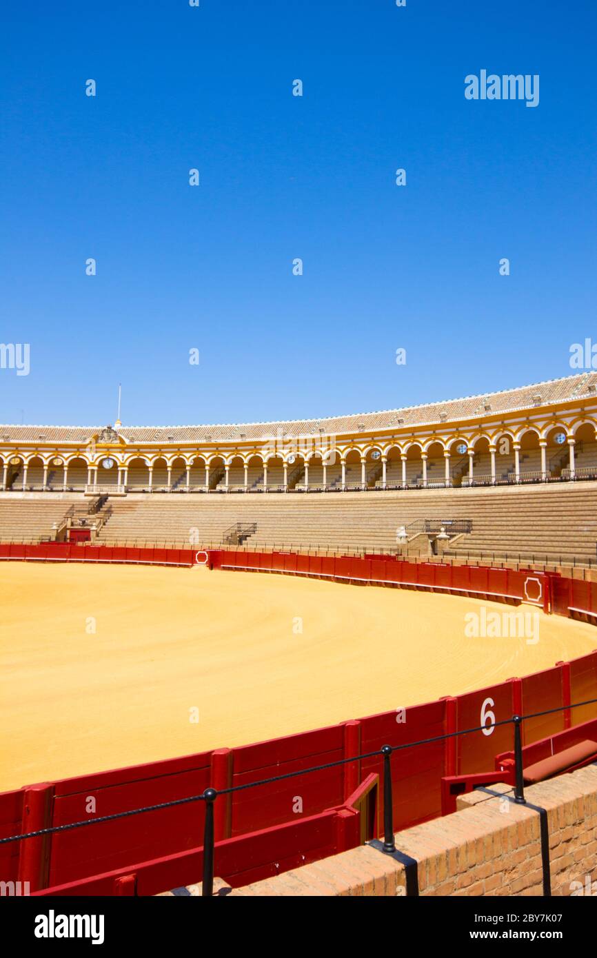 Corrida seville hi-res stock photography and images - Alamy