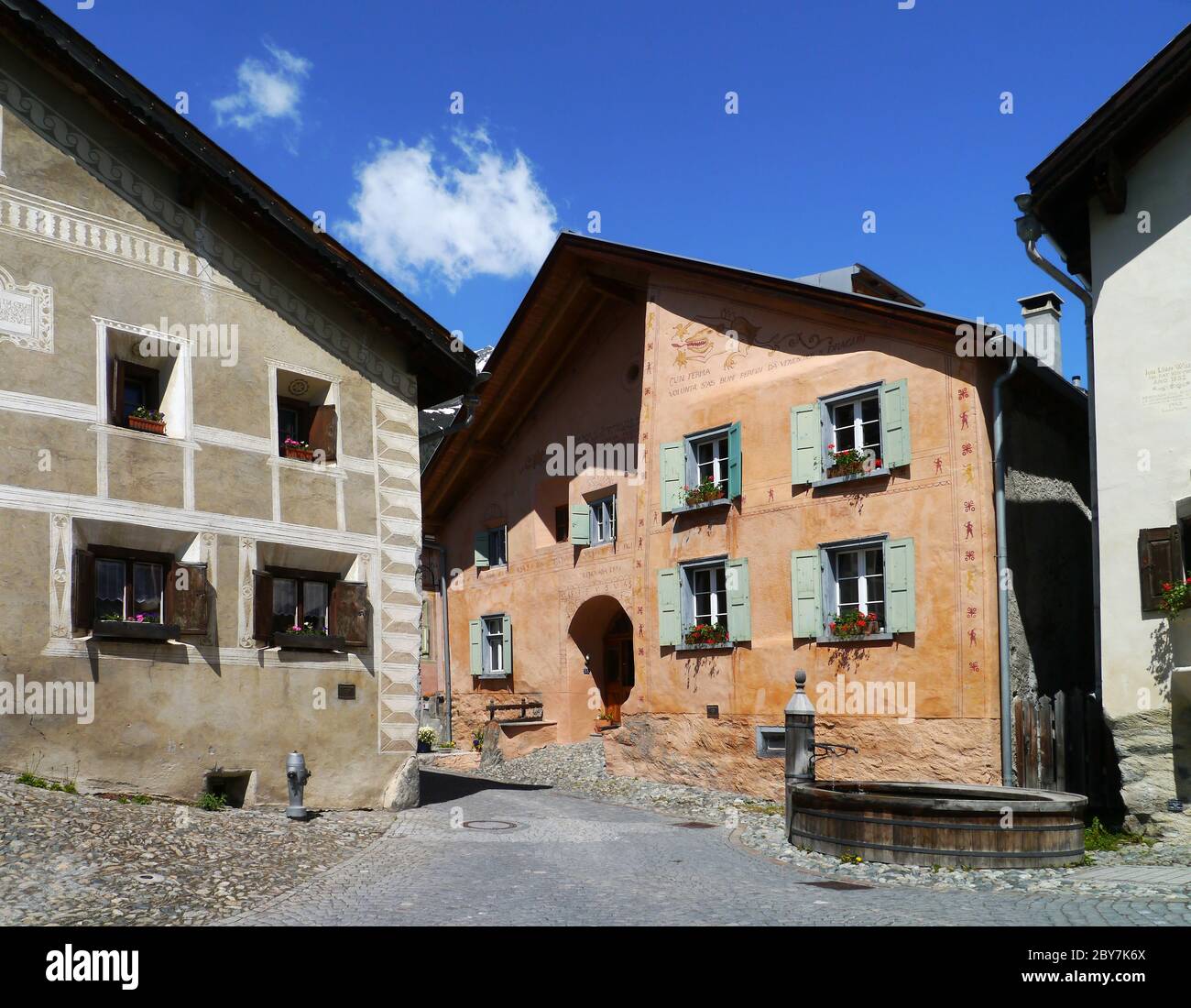 Village guarda switzerland hi-res stock photography and images - Alamy