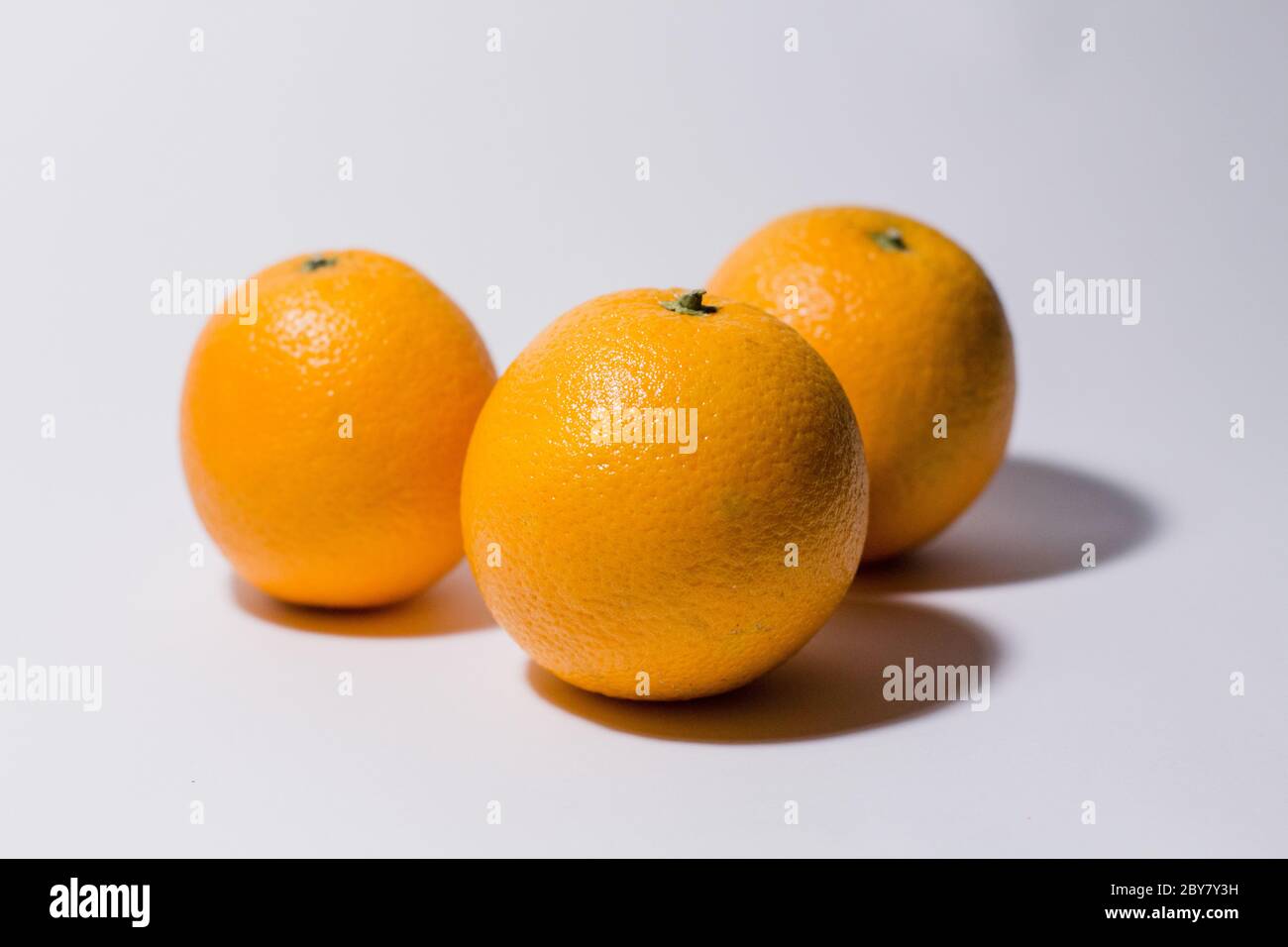 Full oranges two cut hi-res stock photography and images - Alamy