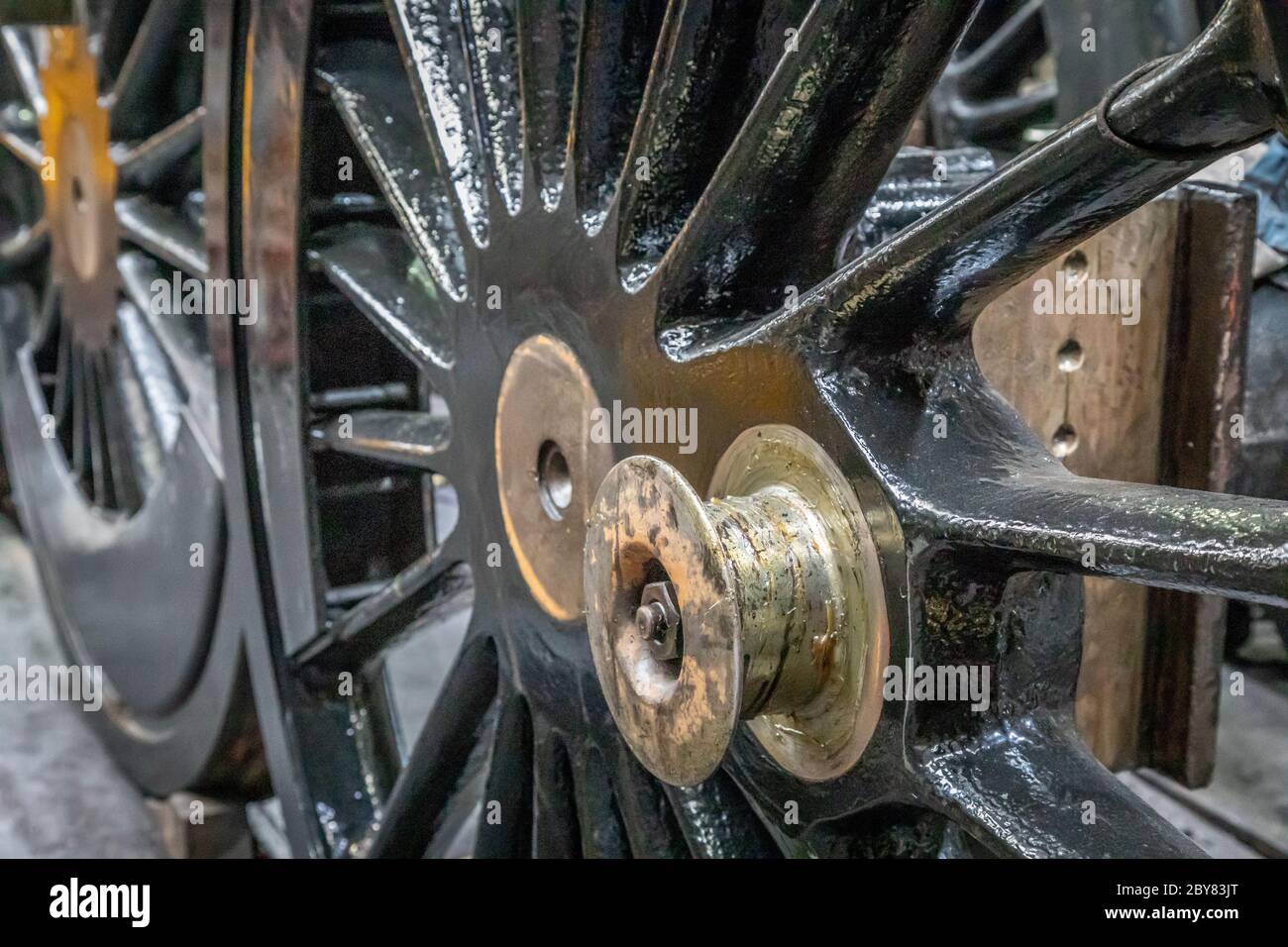 Train wheels uk hi-res stock photography and images - Alamy