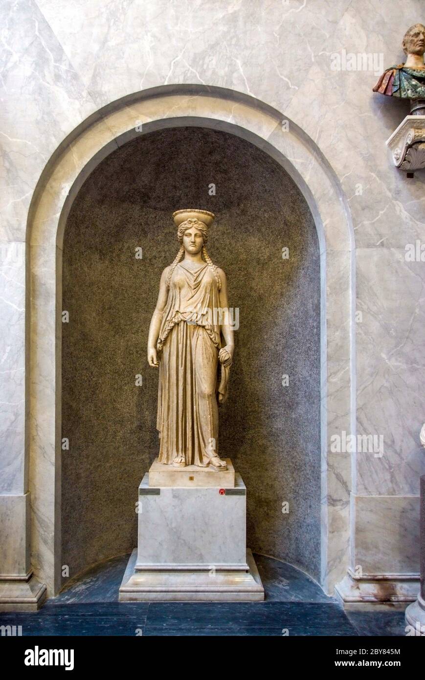 Vatican museum statue hi-res stock photography and images - Alamy