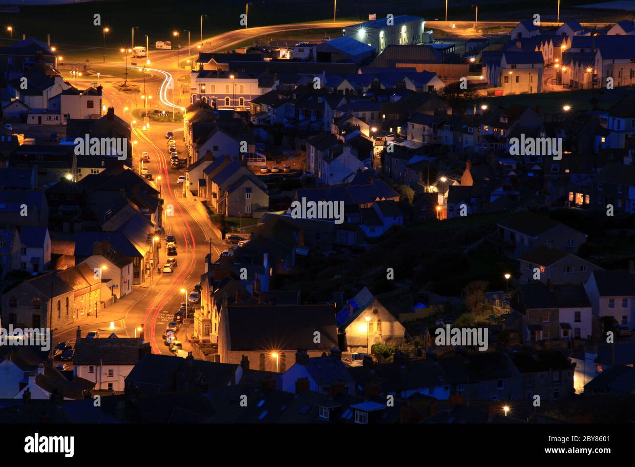 Dark house exterior suburbs hi-res stock photography and images - Alamy
