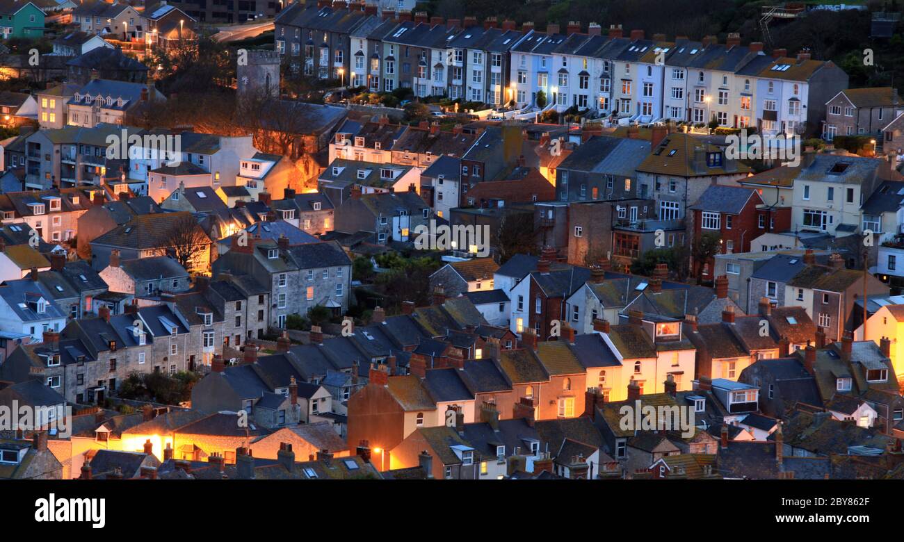 Suburban street house night uk hi-res stock photography and images - Alamy
