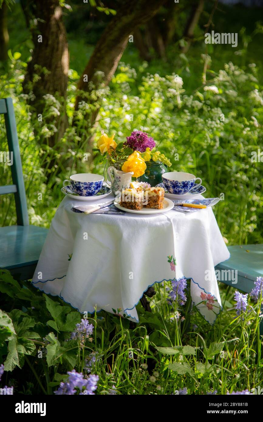 Afternoon tea outside Stock Photo - Alamy