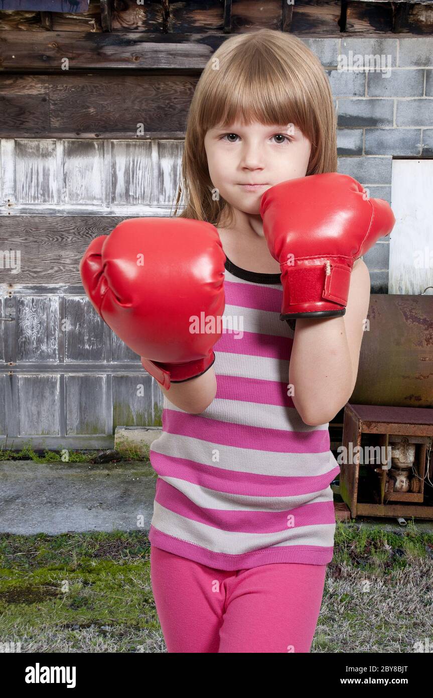 Singer exercise hi-res stock photography and images - Alamy