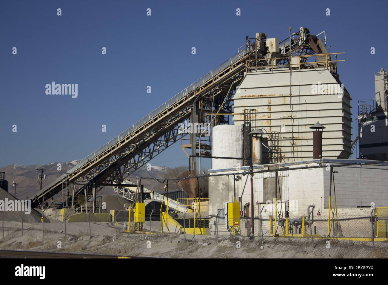 Mineral cement plant factory Stock Photo - Alamy