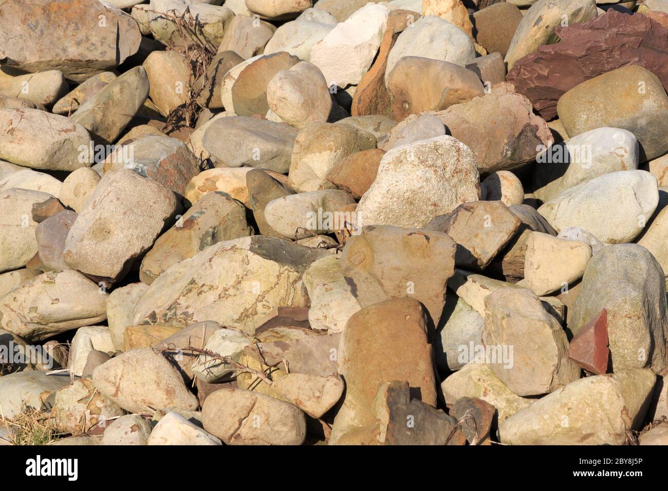 Close up pile large stones hi-res stock photography and images - Alamy