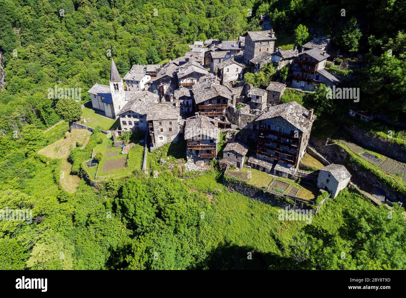 Savogno village hi-res stock photography and images - Alamy