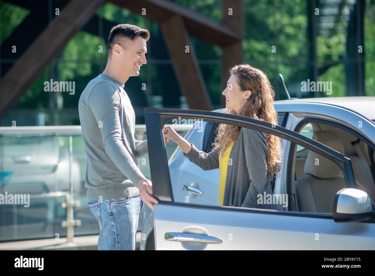 Tall man standing hi-res stock photography and images - Alamy