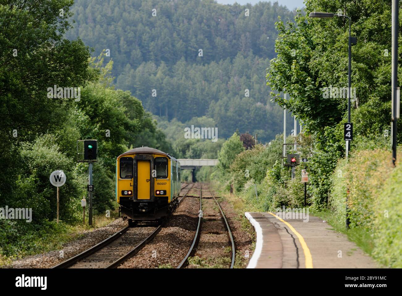 Face coverings wales hi-res stock photography and images - Alamy