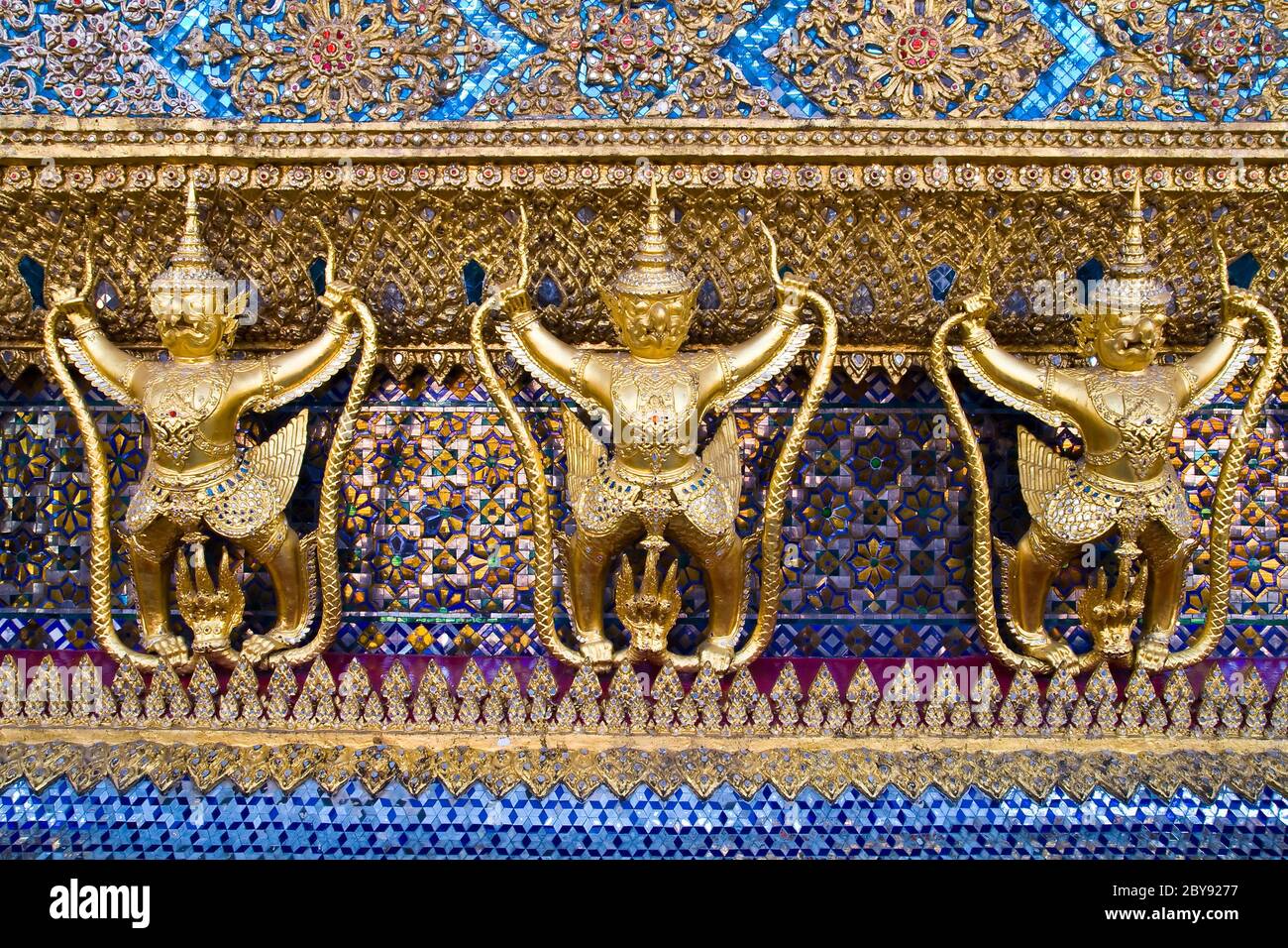 Garuda Sculpture High Resolution Stock Photography and Images - Alamy