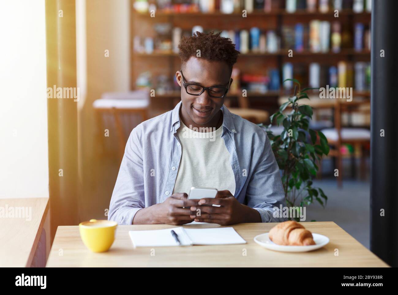 Learning cafe hi-res stock photography and images - Alamy