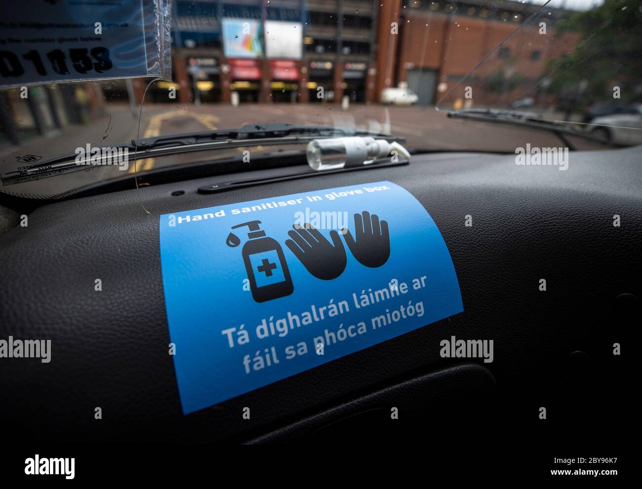 Installing perspex screens hi-res stock photography and images - Alamy