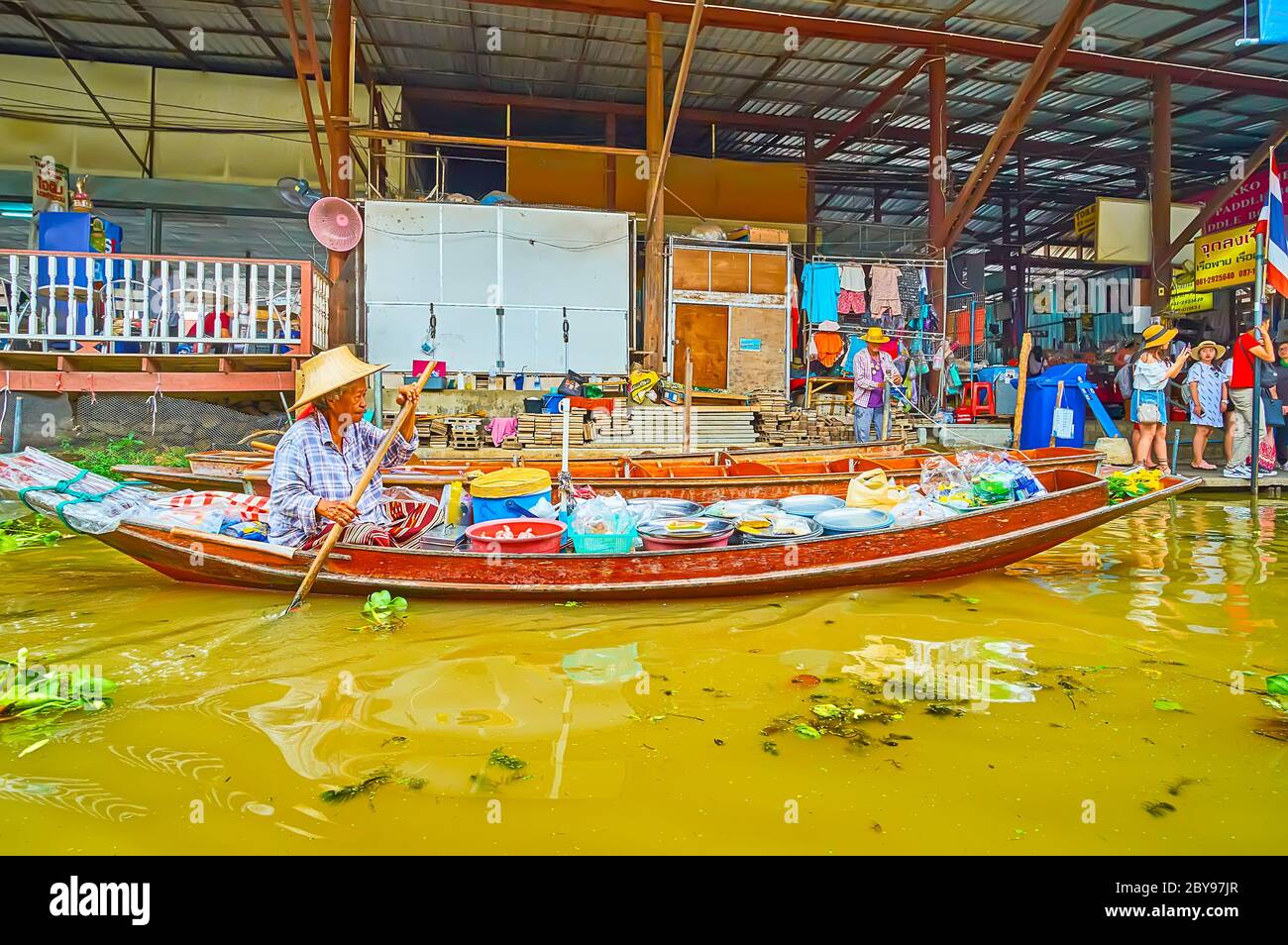 Sampan boat hi-res stock photography and images - Alamy