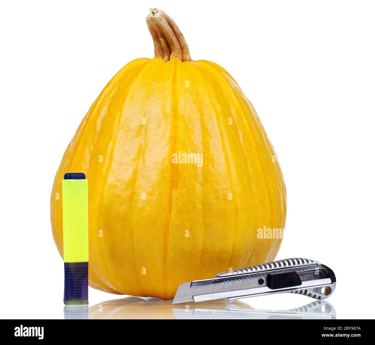 Pumpkin set up hi-res stock photography and images - Alamy