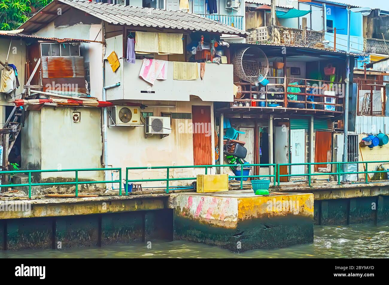 Slums bangkok thailand hi-res stock photography and images - Alamy