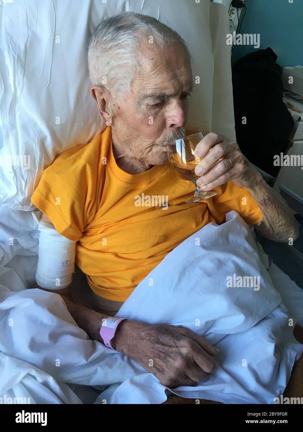 "END of LIFE", Photo essay on a man at end-of-life, Lyon, France Stock ...