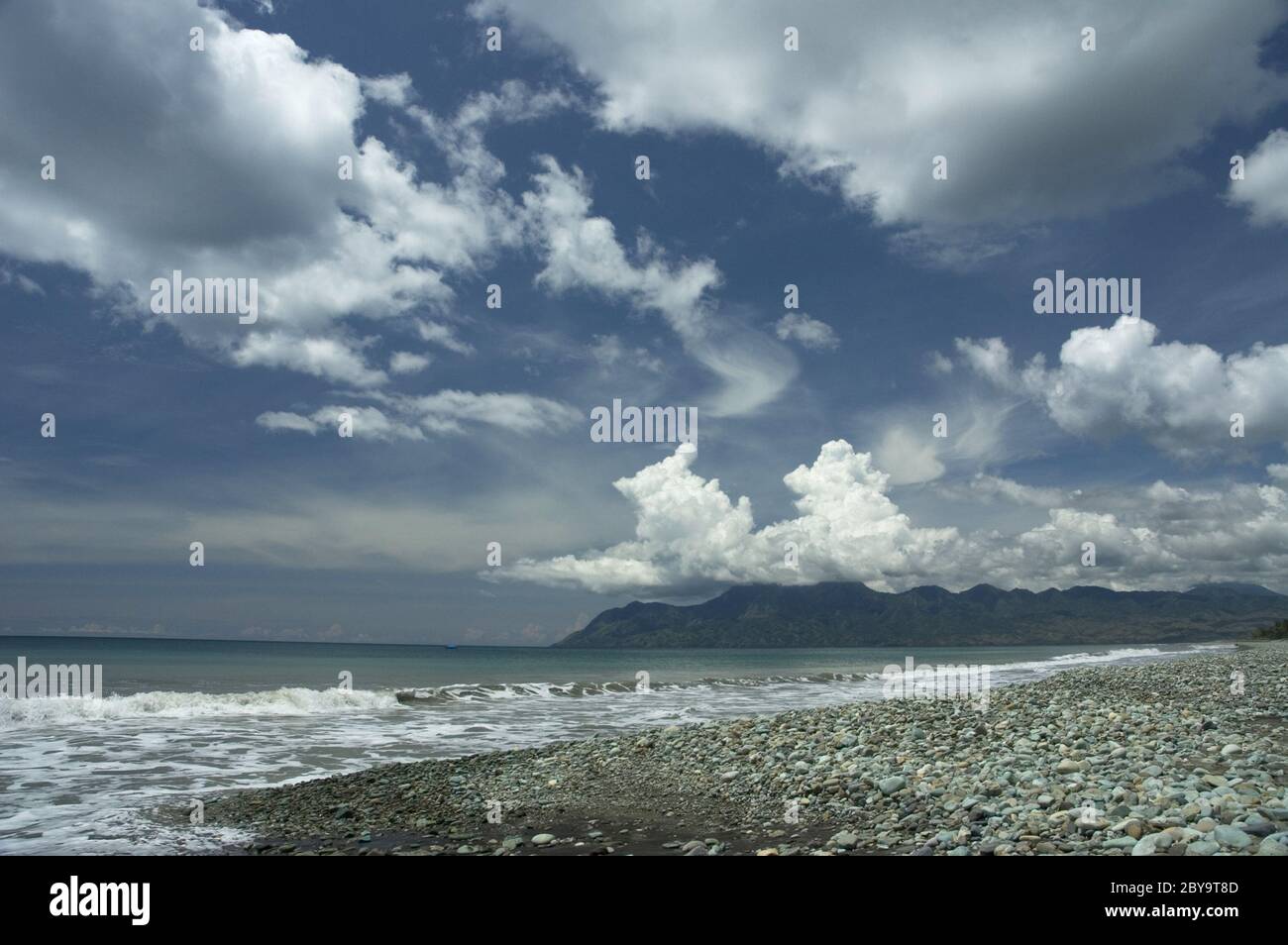 blue stone beach Stock Photo - Alamy