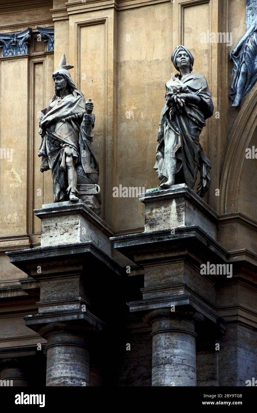 statue of divinity Stock Photo - Alamy