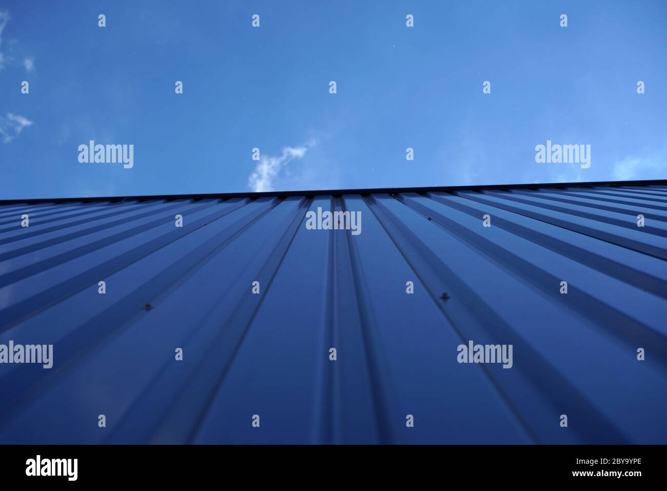Cladding on industrial unit hi-res stock photography and images - Alamy